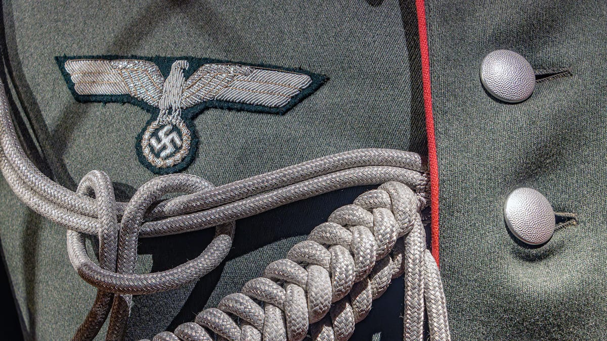 Nazi-Wanderer riskieren bald auch in der Schweiz Strafen | Beobachter
