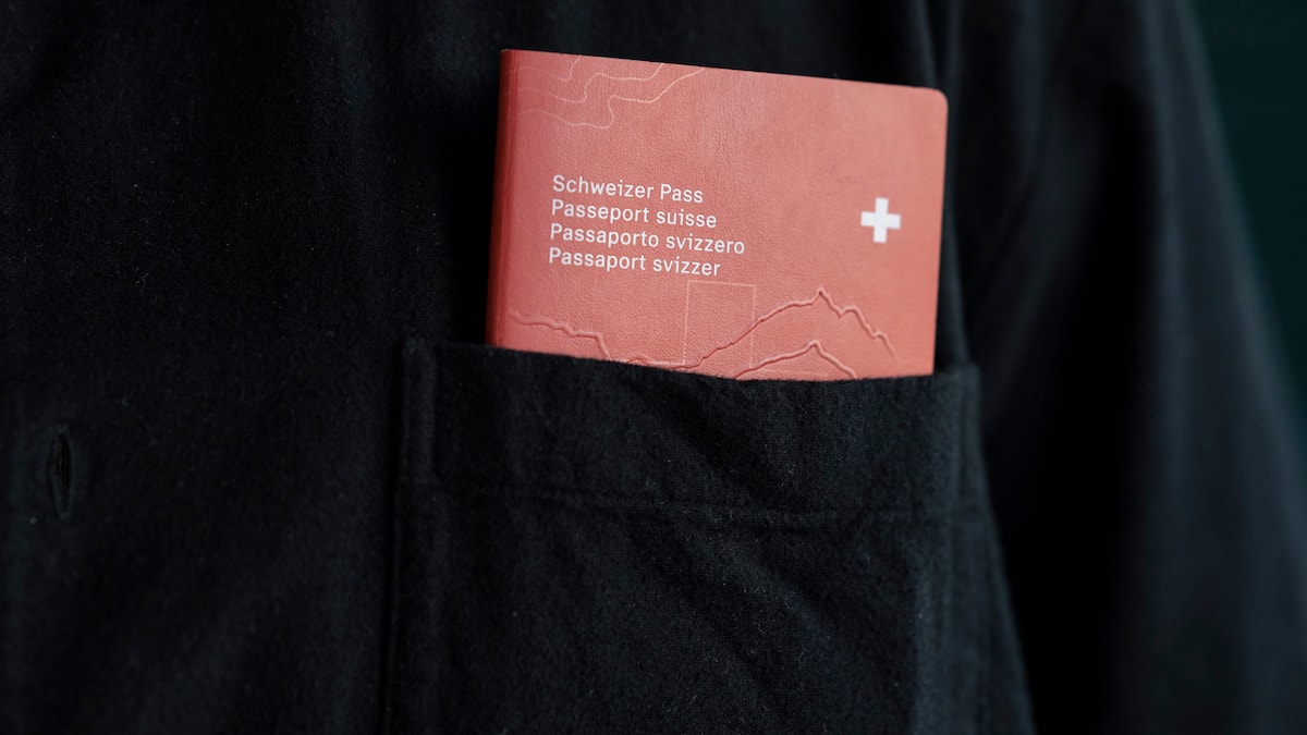 Neue Demokratie-Initiative: Schnellere Einbürgerung und den Schweizer ...