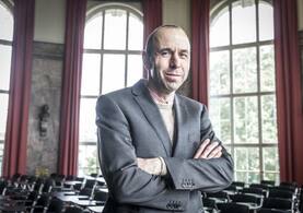 Zahlen zur Pandemie: Wer hat Milliarden eingenommen, wer Milliarden ...